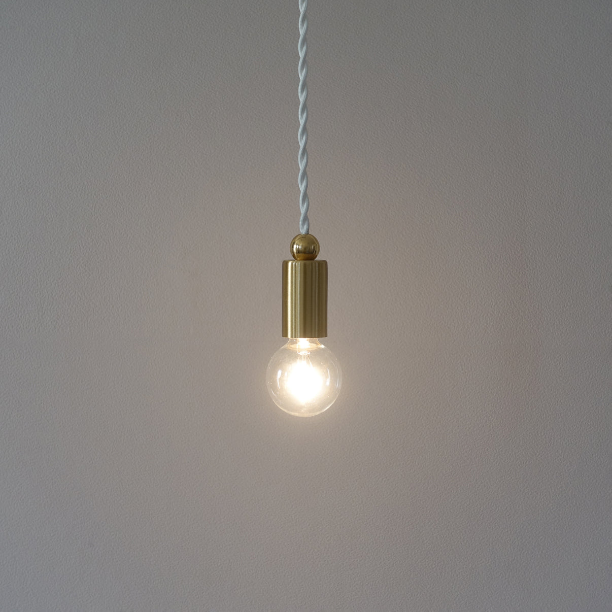 PETIT PENDANT / BRASS – &LIGHT